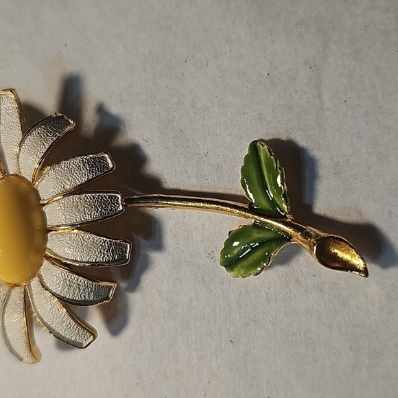 Albert Weiss | Jewelry | Vintage Weiss Flower Brooch | Poshmark